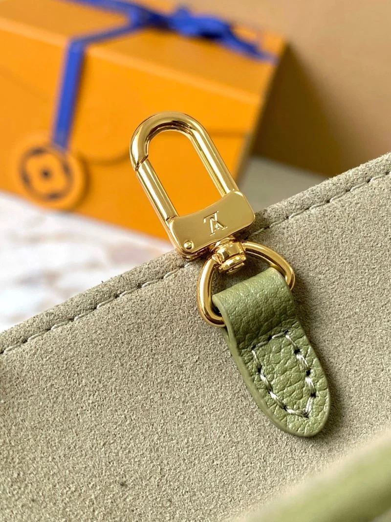 High fidelity Louis Vuitton Shopping Bags