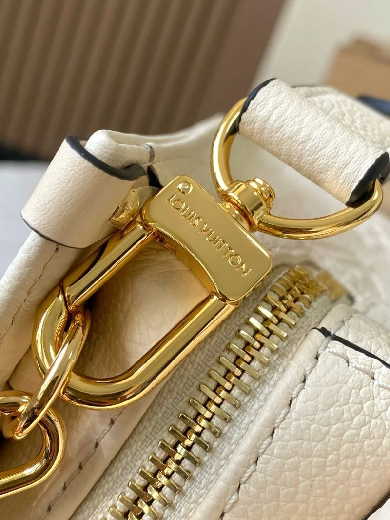 High fidelity Louis Vuitton Shopping Bags