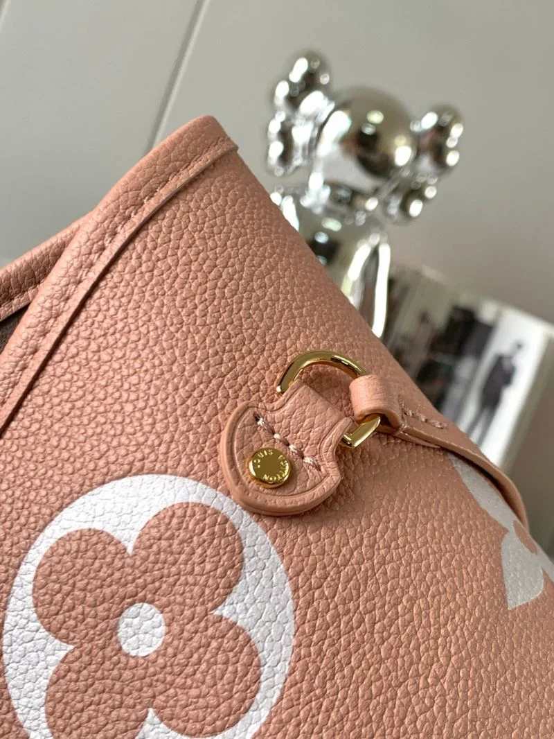 High fidelity Louis Vuitton Shopping Bags