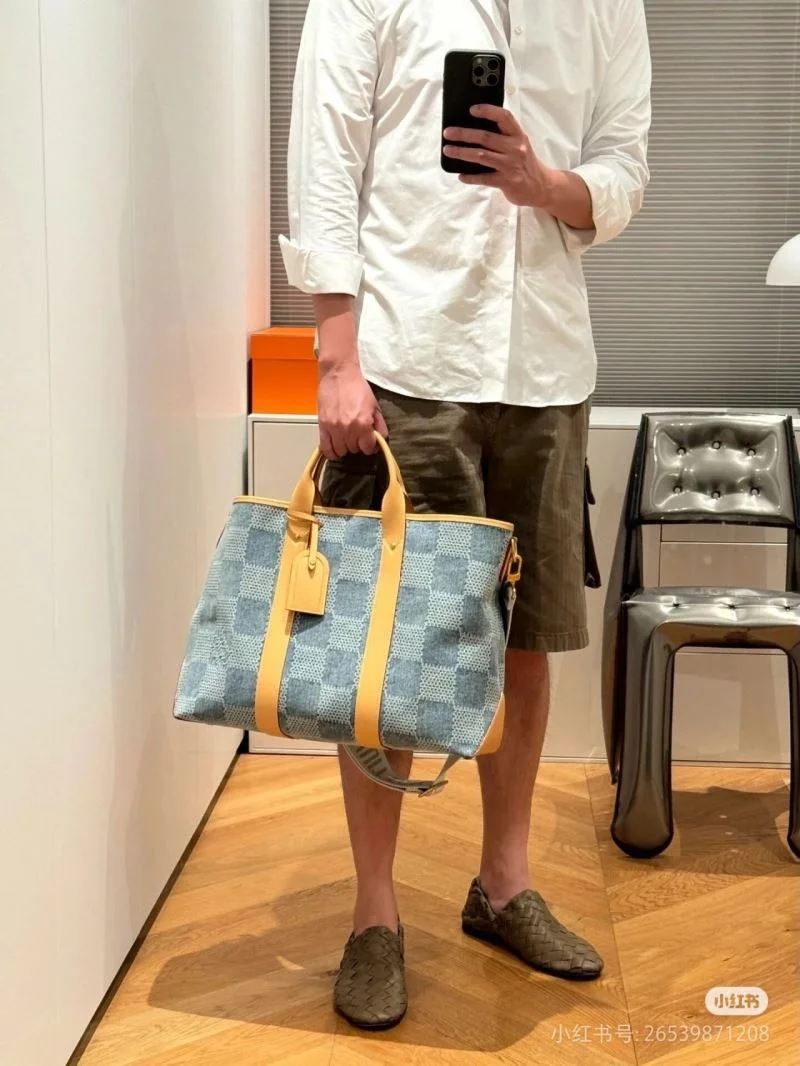 Reasonably priced Louis Vuitton Shopping Bags