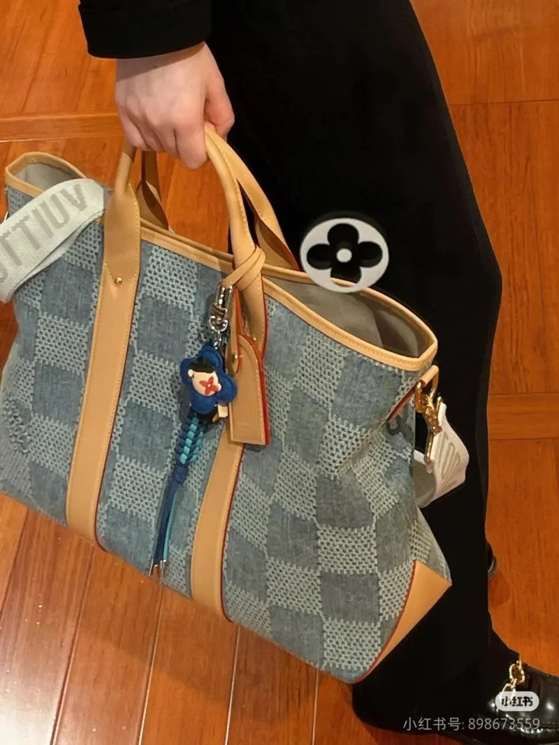 Reasonably priced Louis Vuitton Shopping Bags