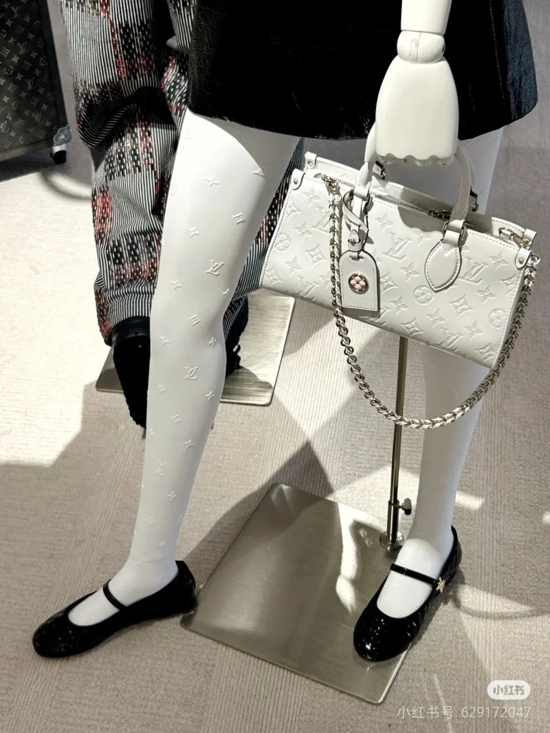 High fidelity Louis Vuitton Shopping Bags