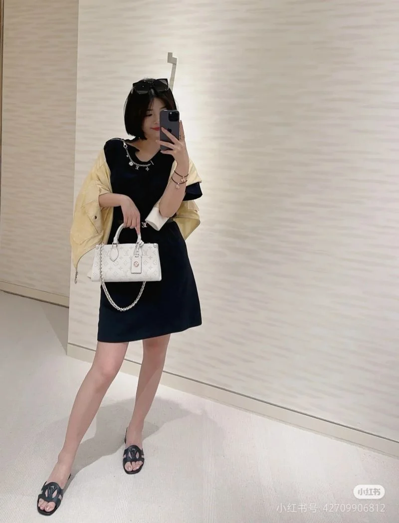 High fidelity Louis Vuitton Shopping Bags