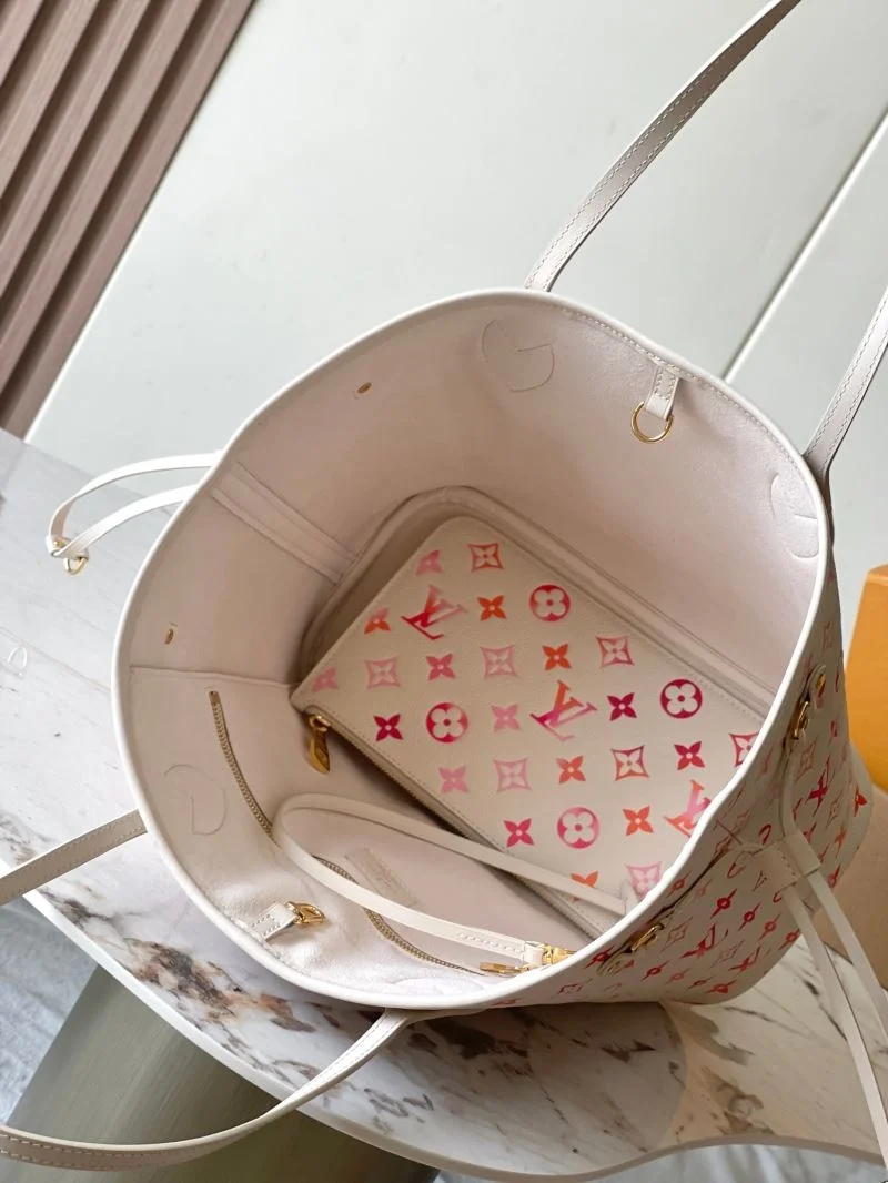 Inexpensive Louis Vuitton Shopping Bags