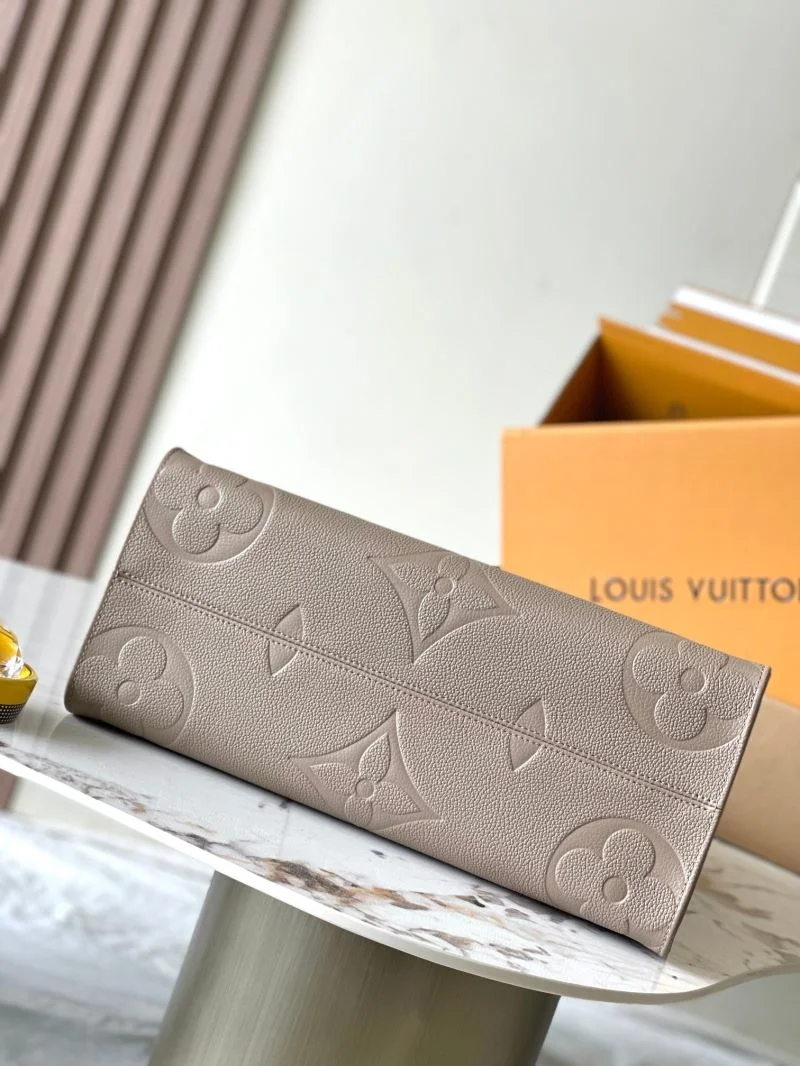 Accurate model Louis Vuitton Shopping Bags