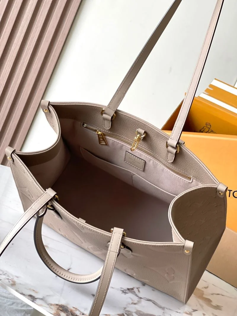 Accurate model Louis Vuitton Shopping Bags
