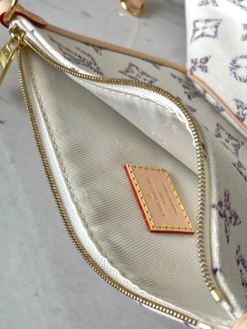 Cut-rate Louis Vuitton Shopping Bags
