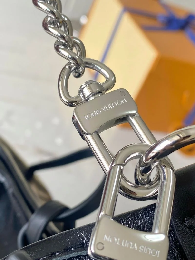 Mirror quality Louis Vuitton Shopping Bags