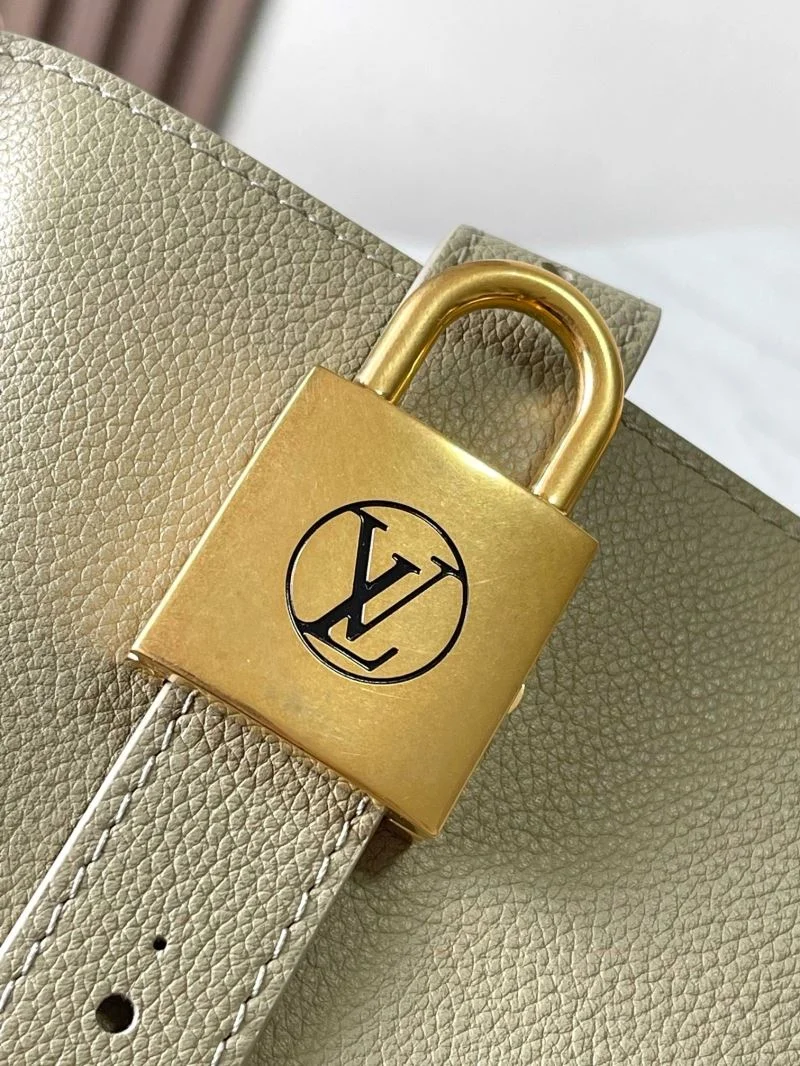 Accurate model Louis Vuitton Shopping Bags