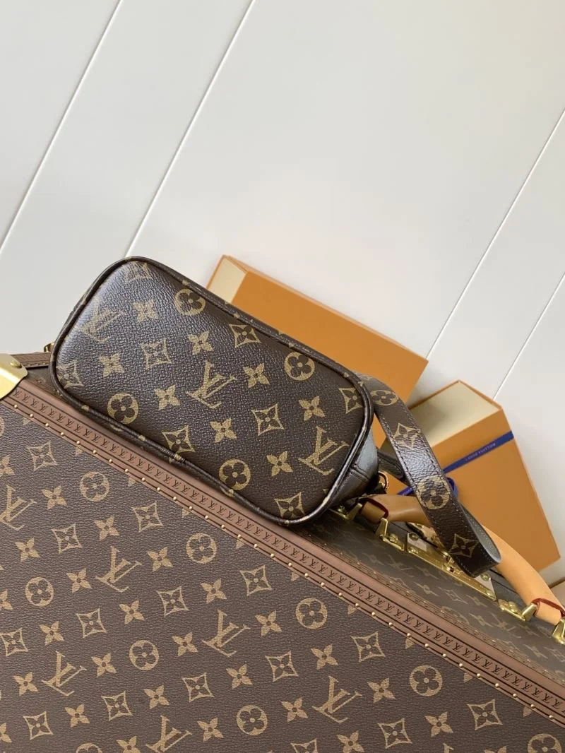 Low-cost Louis Vuitton Shopping Bags