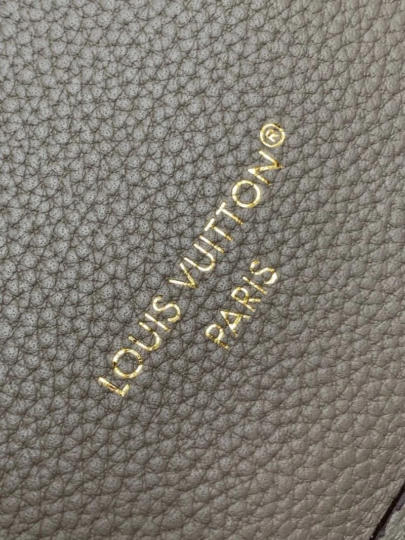 Low-cost Louis Vuitton Shopping Bags