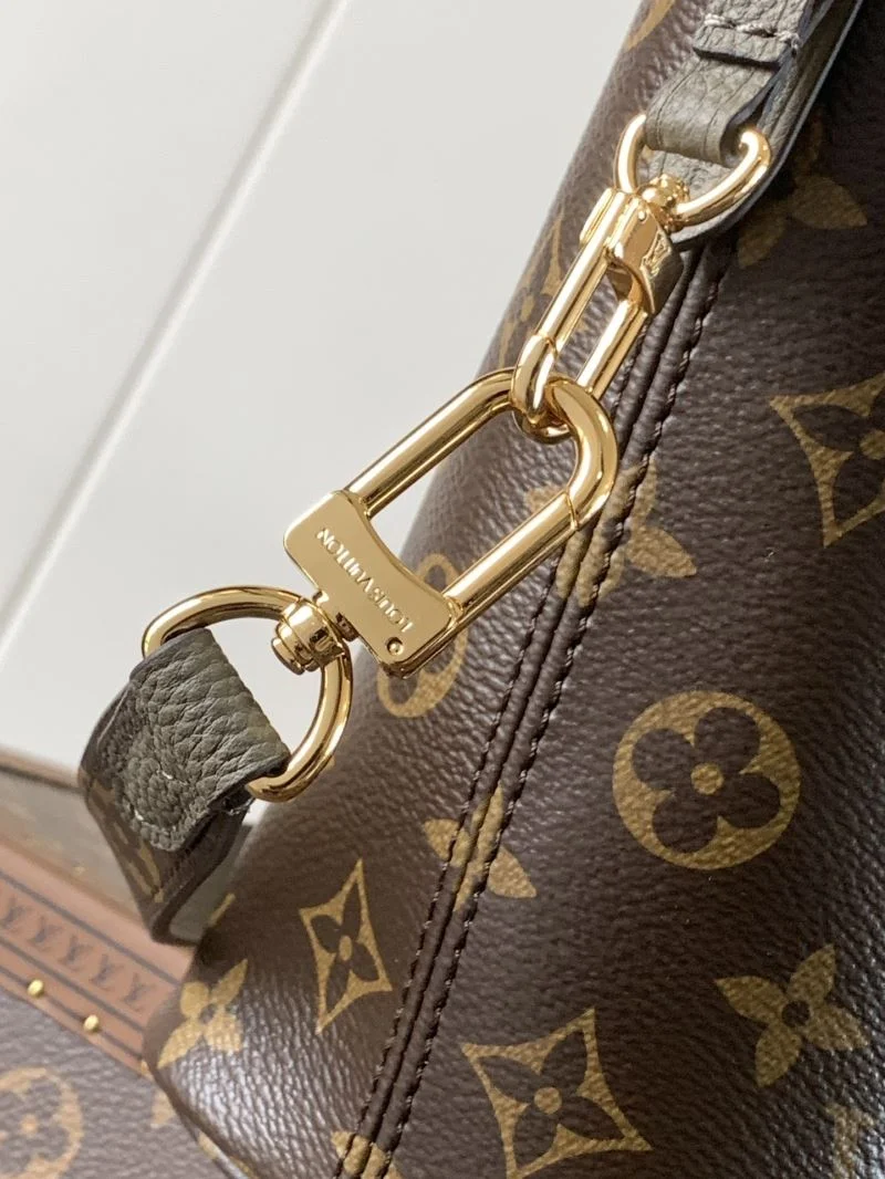 Low-cost Louis Vuitton Shopping Bags