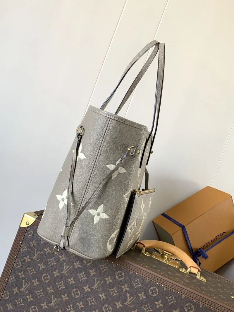 Exact replica Louis Vuitton Shopping Bags