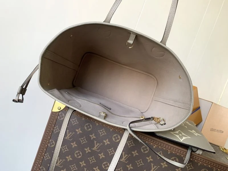 Exact replica Louis Vuitton Shopping Bags