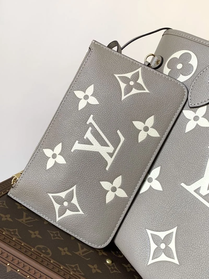 Exact replica Louis Vuitton Shopping Bags