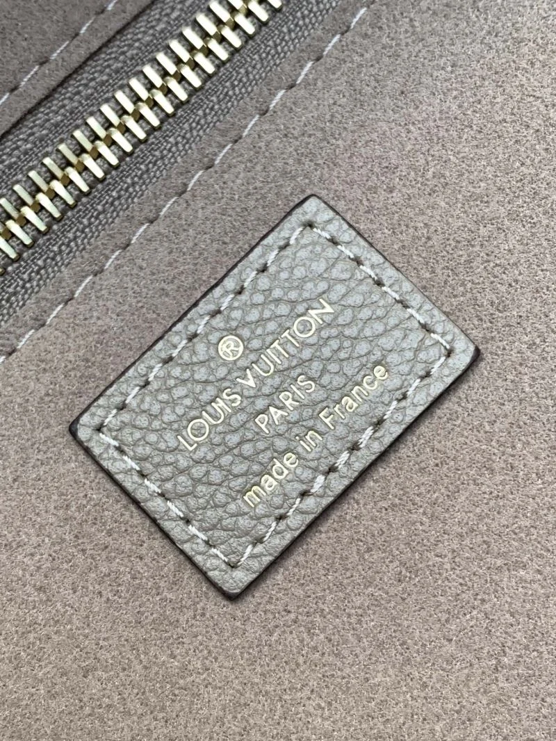 Exact replica Louis Vuitton Shopping Bags