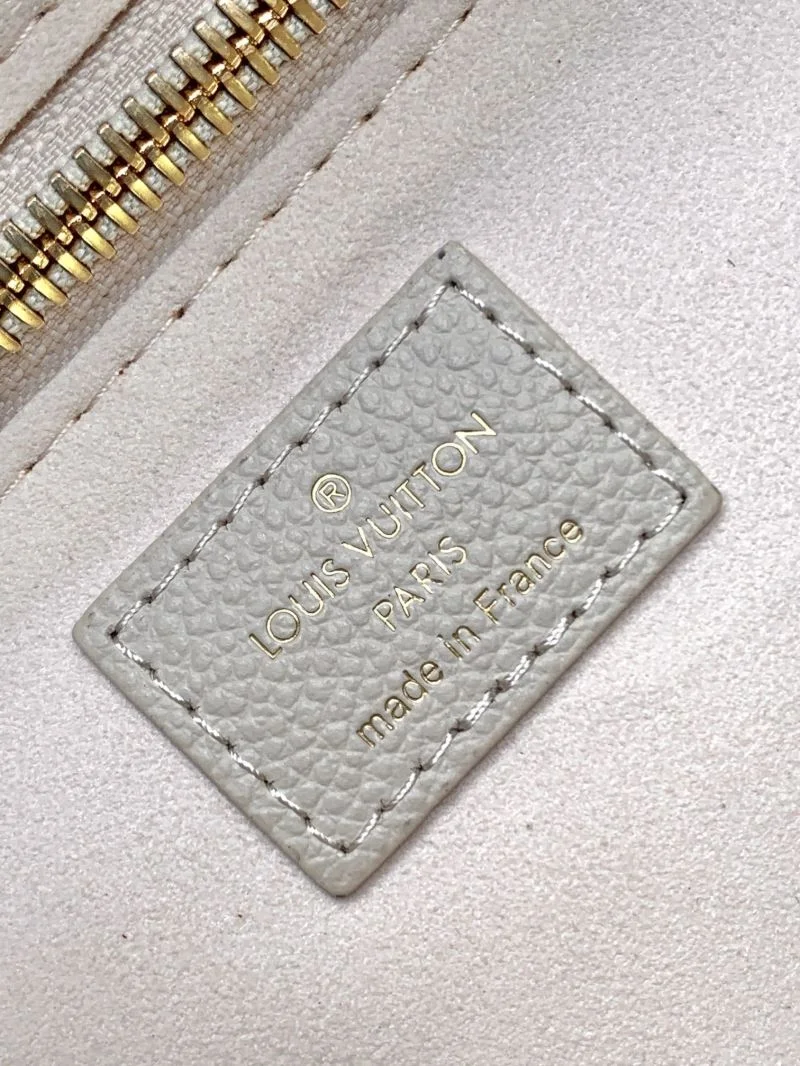 Mirror quality Louis Vuitton Shopping Bags