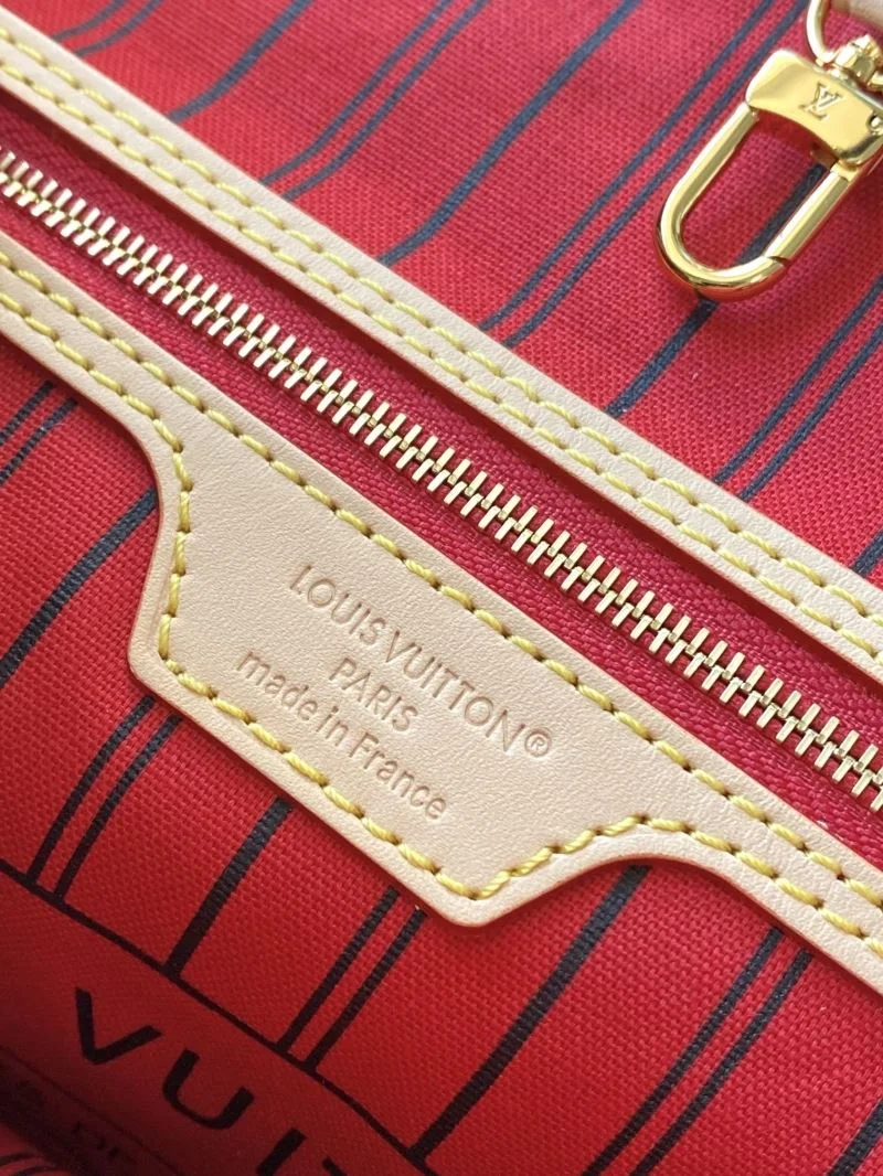 High fidelity Louis Vuitton Shopping Bags