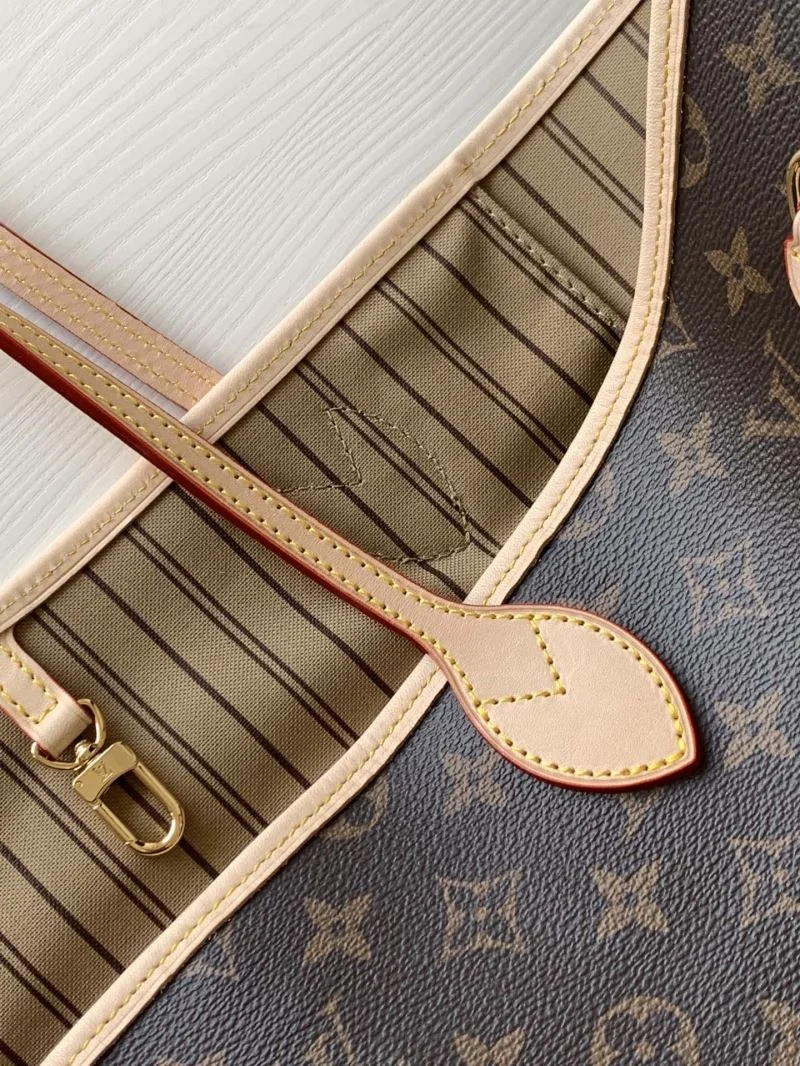 Discounted Louis Vuitton Shopping Bags