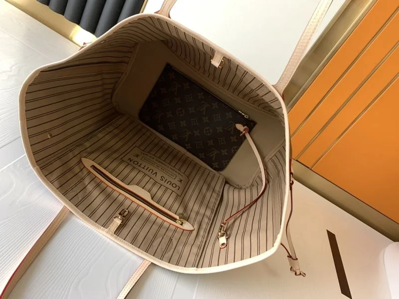 Discounted Louis Vuitton Shopping Bags