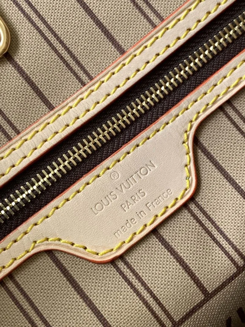 Reasonably priced Louis Vuitton Shopping Bags