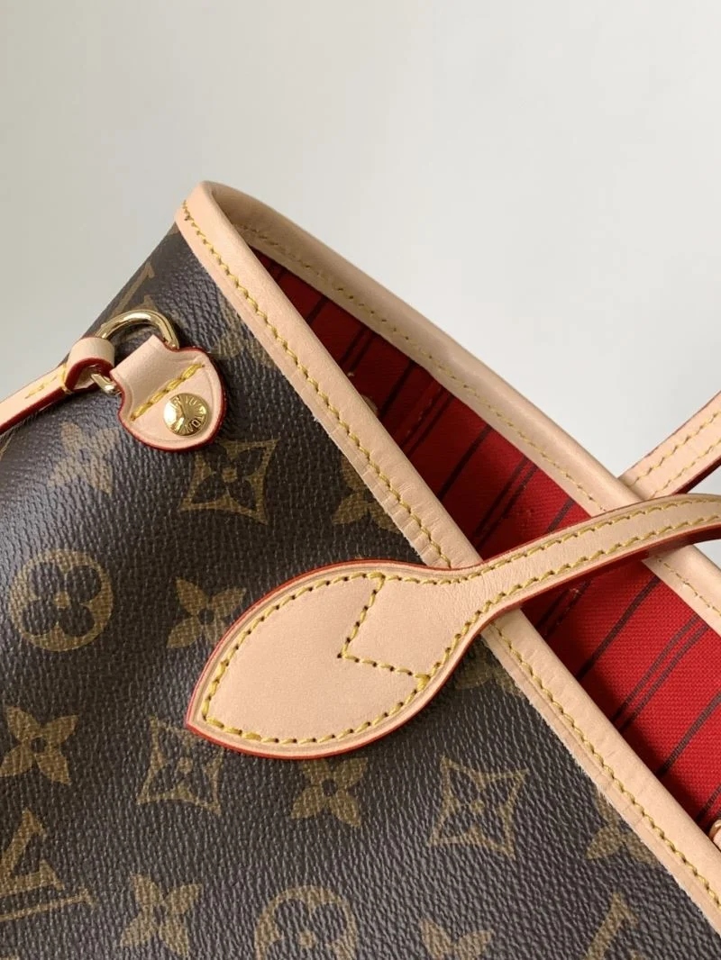 Top mirror Louis Vuitton Shopping Bags