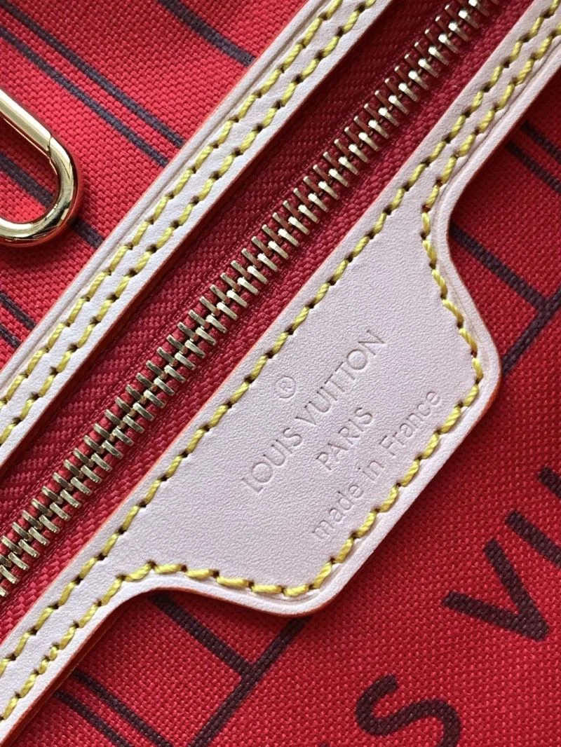 Top mirror Louis Vuitton Shopping Bags