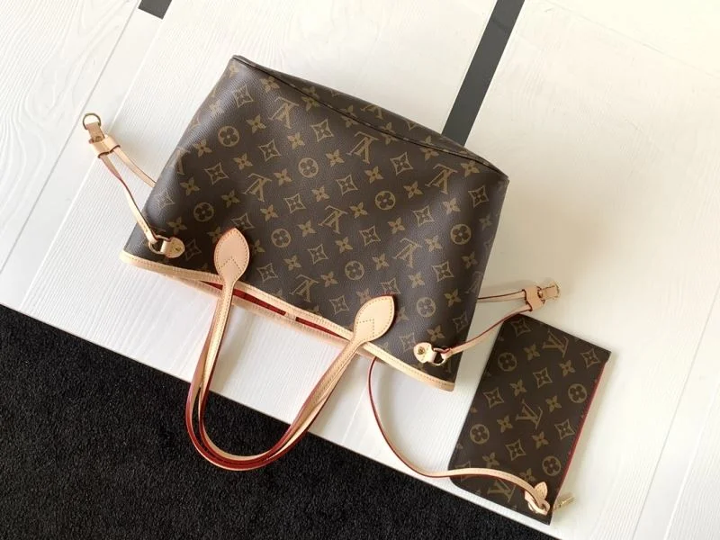 Top mirror Louis Vuitton Shopping Bags