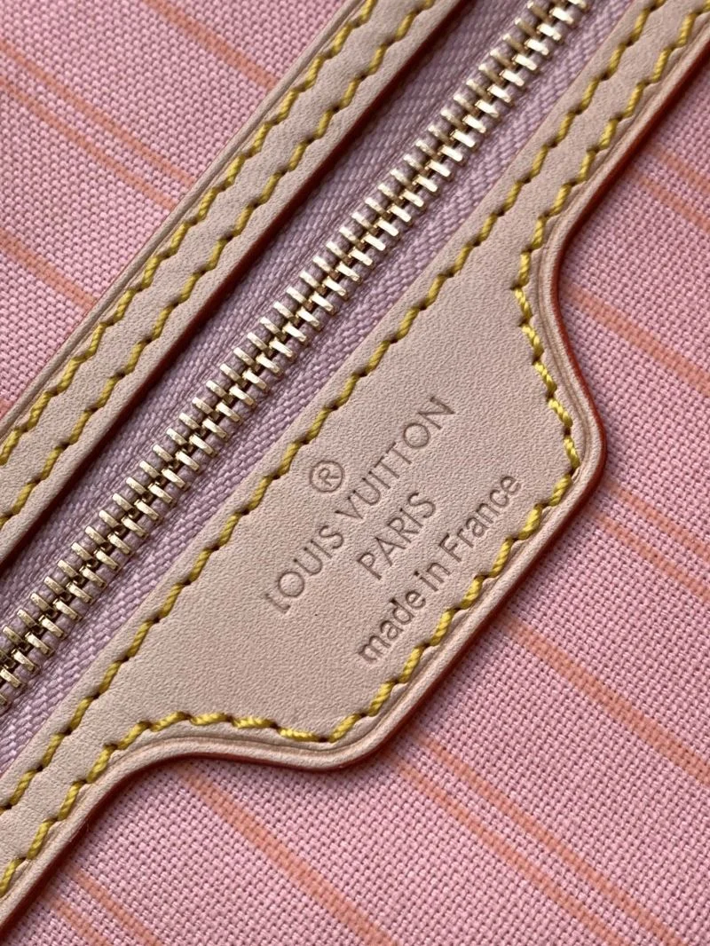 Top match Louis Vuitton Shopping Bags