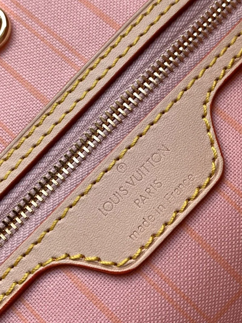 Bargain Louis Vuitton Shopping Bags