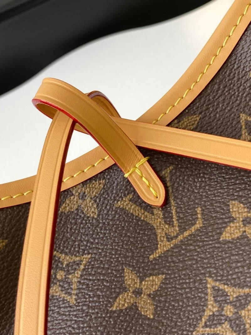 Value-priced Louis Vuitton Shopping Bags