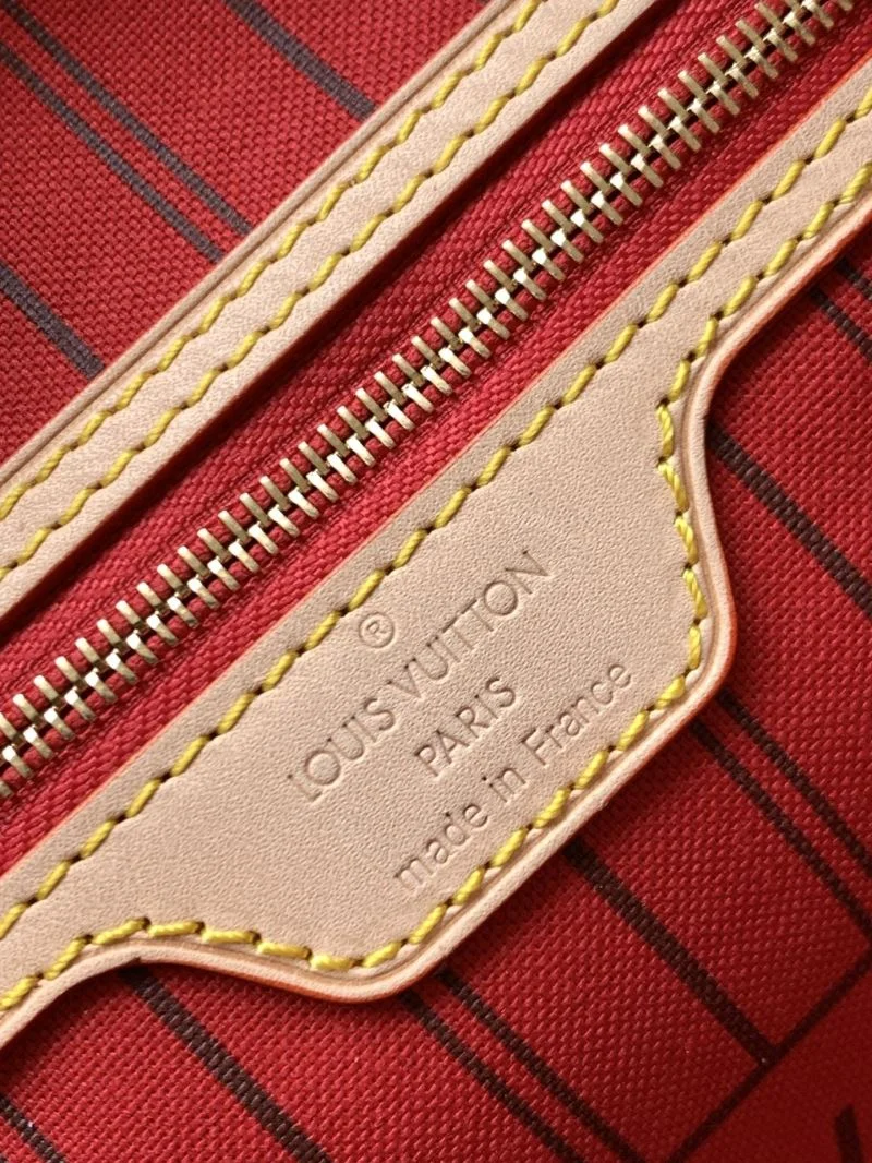 Low-cost Louis Vuitton Shopping Bags