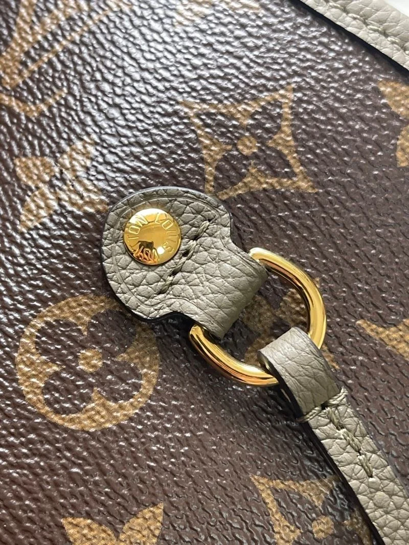 Mirror quality Louis Vuitton Shopping Bags