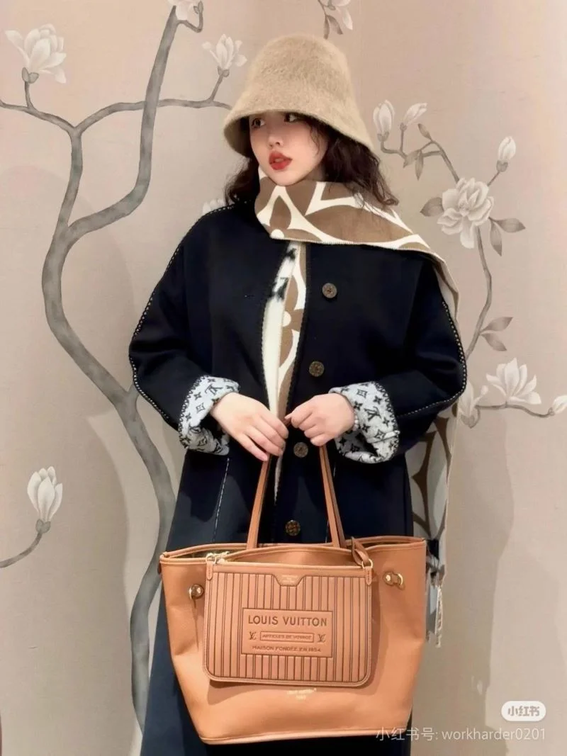 Affordable Louis Vuitton Shopping Bags