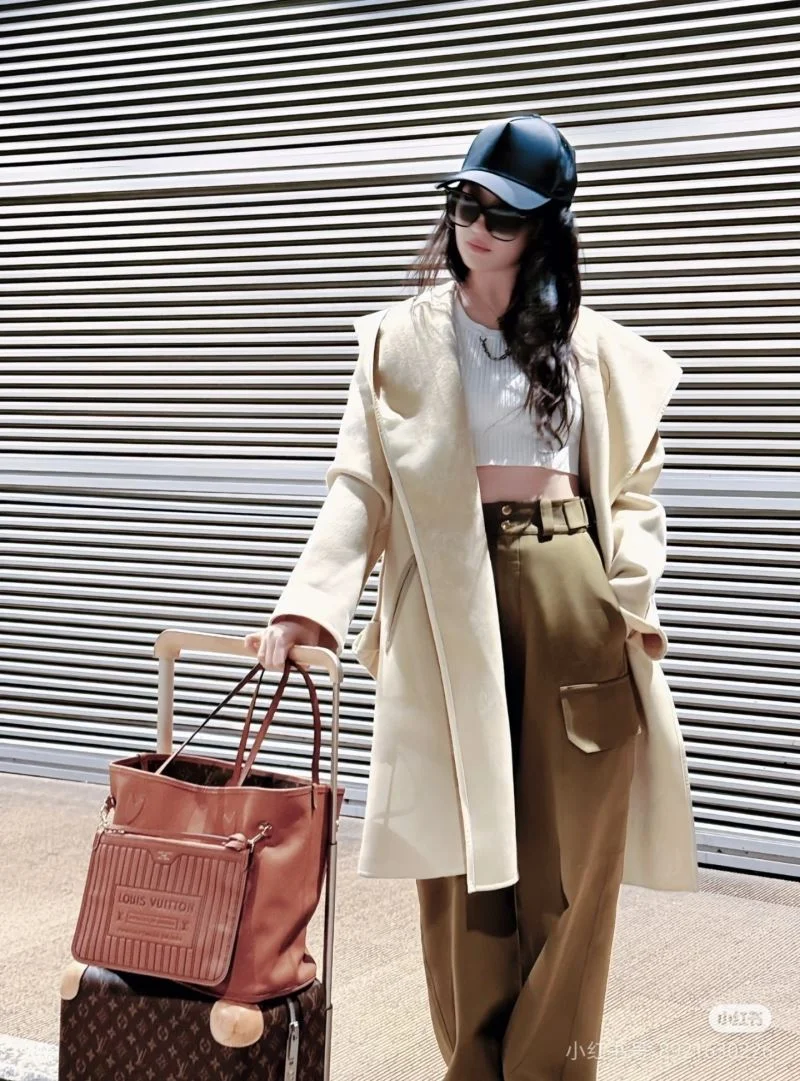 Affordable Louis Vuitton Shopping Bags