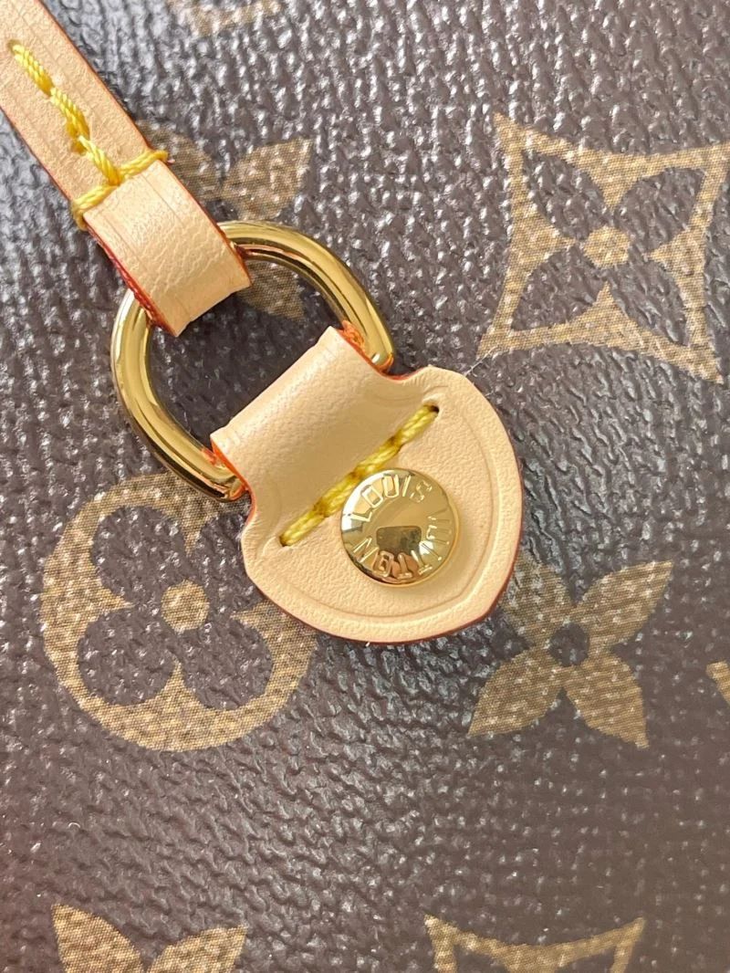 Bargain Louis Vuitton Shopping Bags