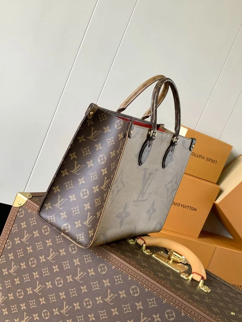 Accurate model Louis Vuitton Shopping Bags