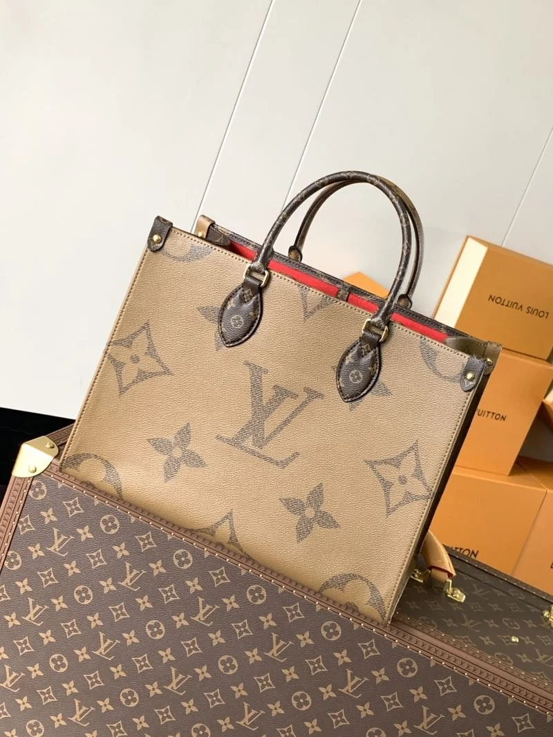 Accurate model Louis Vuitton Shopping Bags
