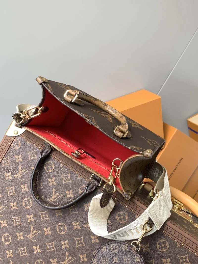 Indistinguishable Louis Vuitton Shopping Bags