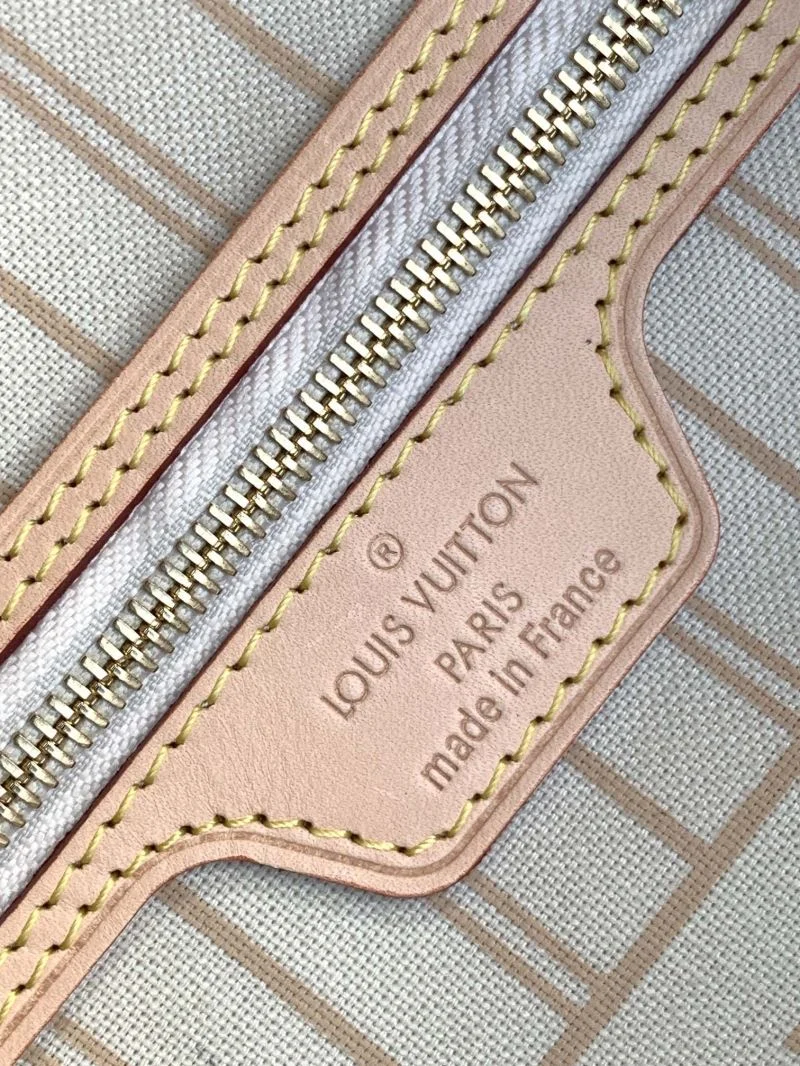 High accuracy Louis Vuitton Shopping Bags