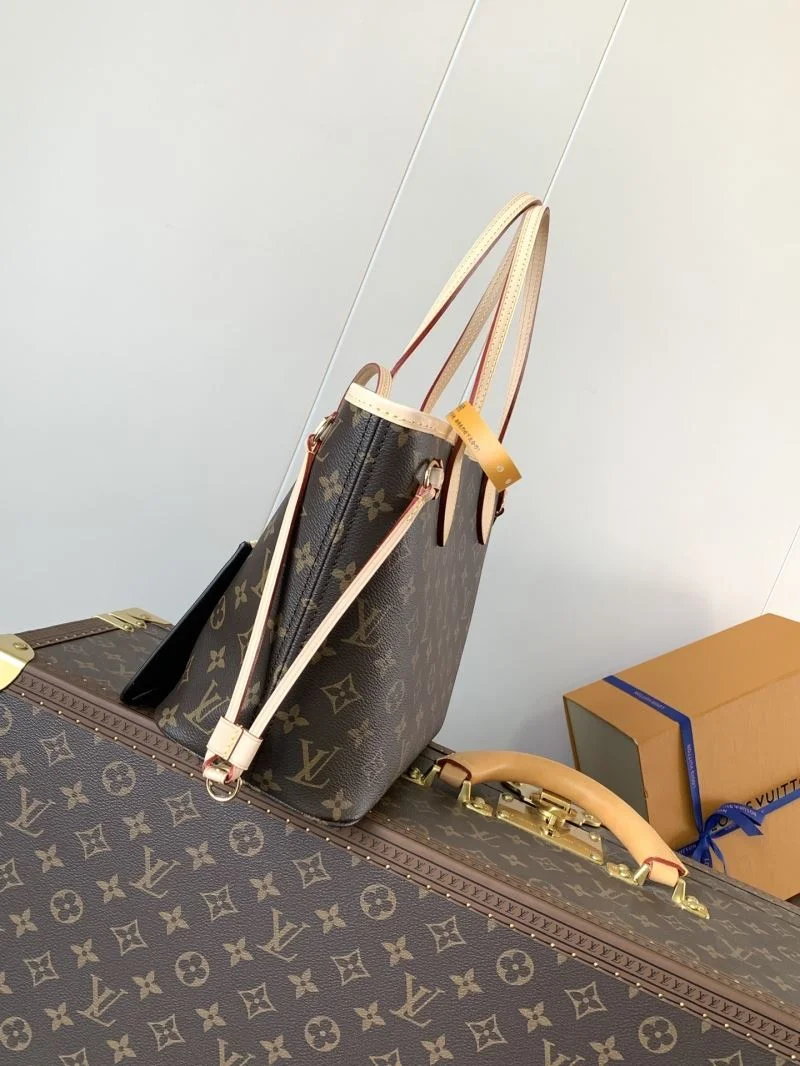Top mirror Louis Vuitton Shopping Bags