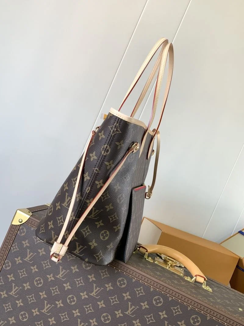 Accurate model Louis Vuitton Shopping Bags