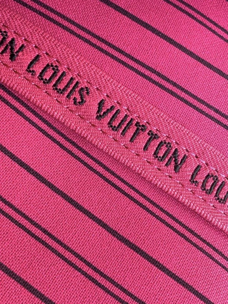 Accurate model Louis Vuitton Shopping Bags