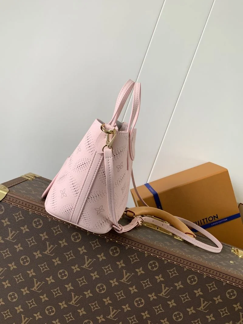 Accurate model Louis Vuitton Shopping Bags