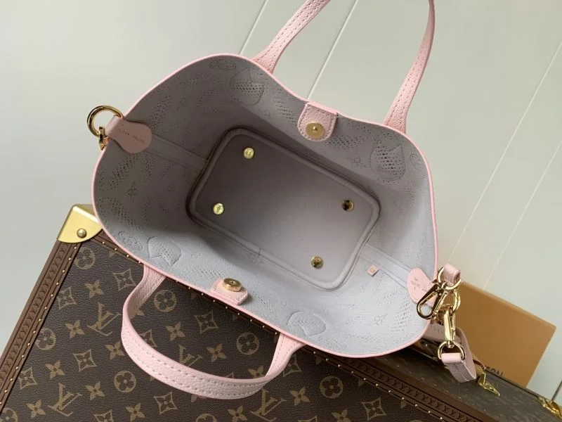 Accurate model Louis Vuitton Shopping Bags