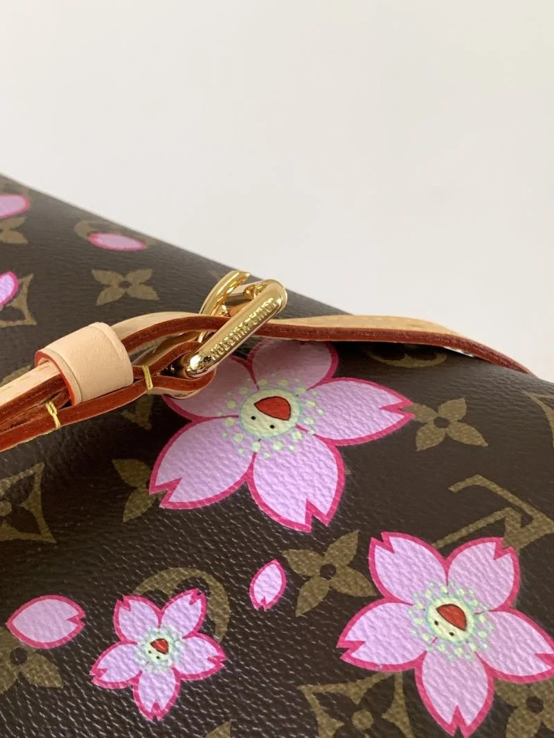 Official Louis Vuitton Shopping Bags