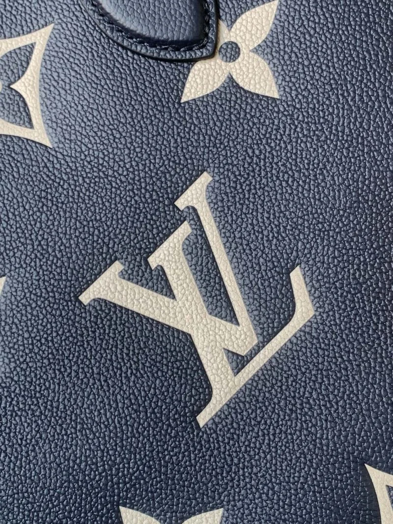 Exact replica Louis Vuitton Shopping Bags
