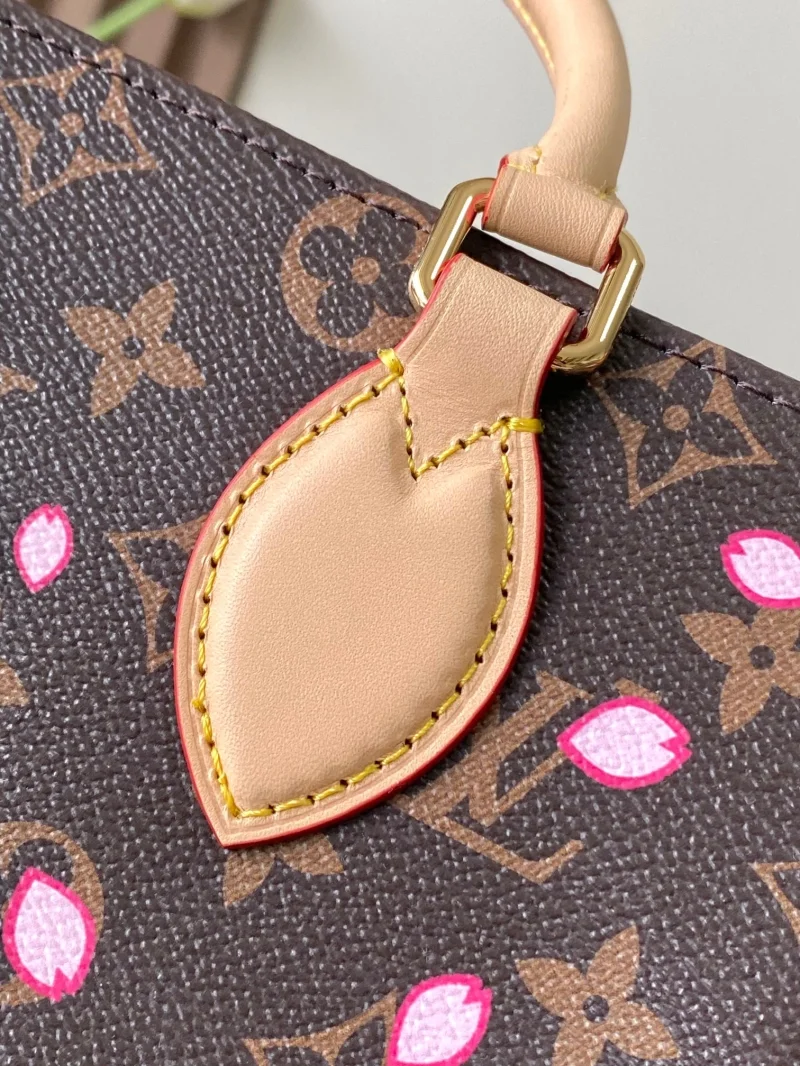 Exact replica Louis Vuitton Shopping Bags