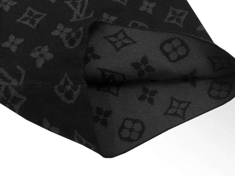 Accurate model Louis Vuitton Short Pants
