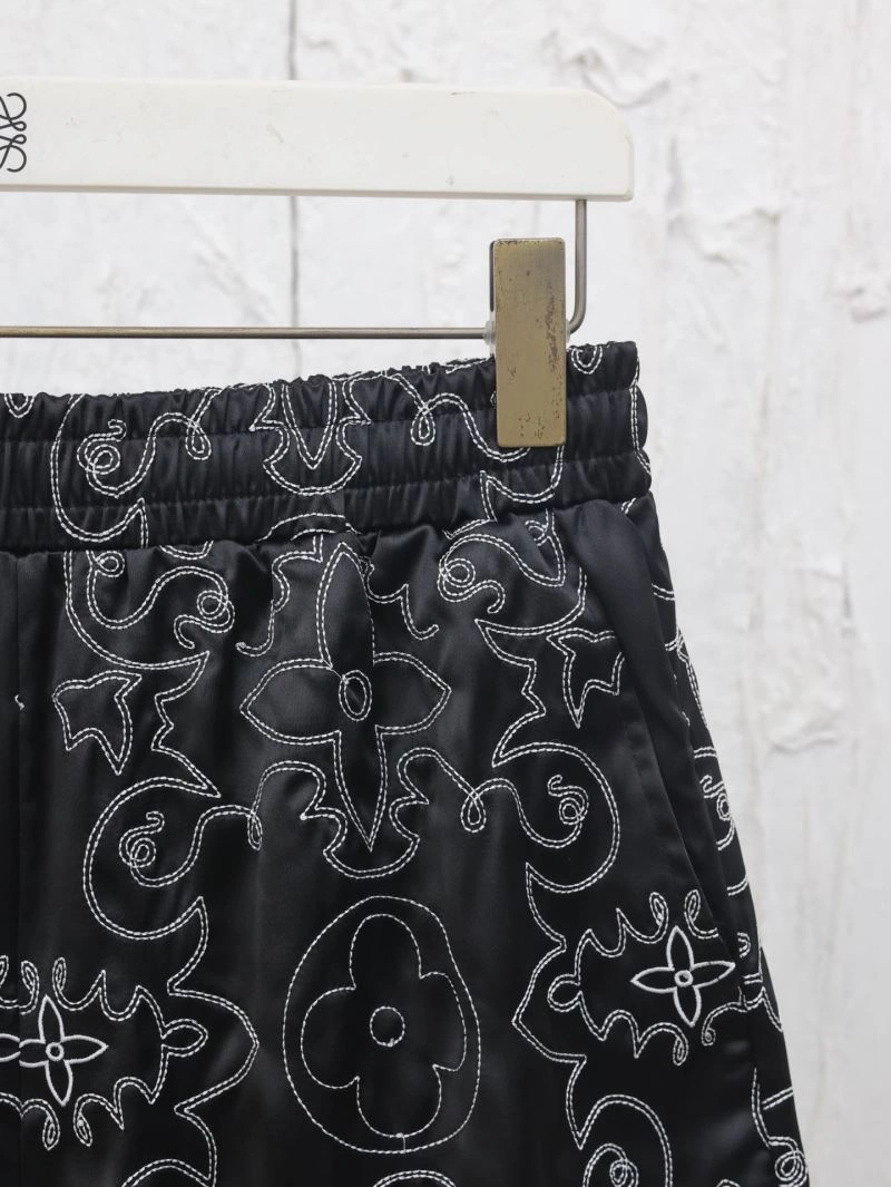 Inexpensive Louis Vuitton Short Pants